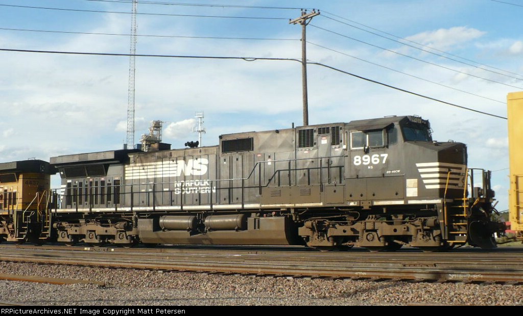 NS 8967